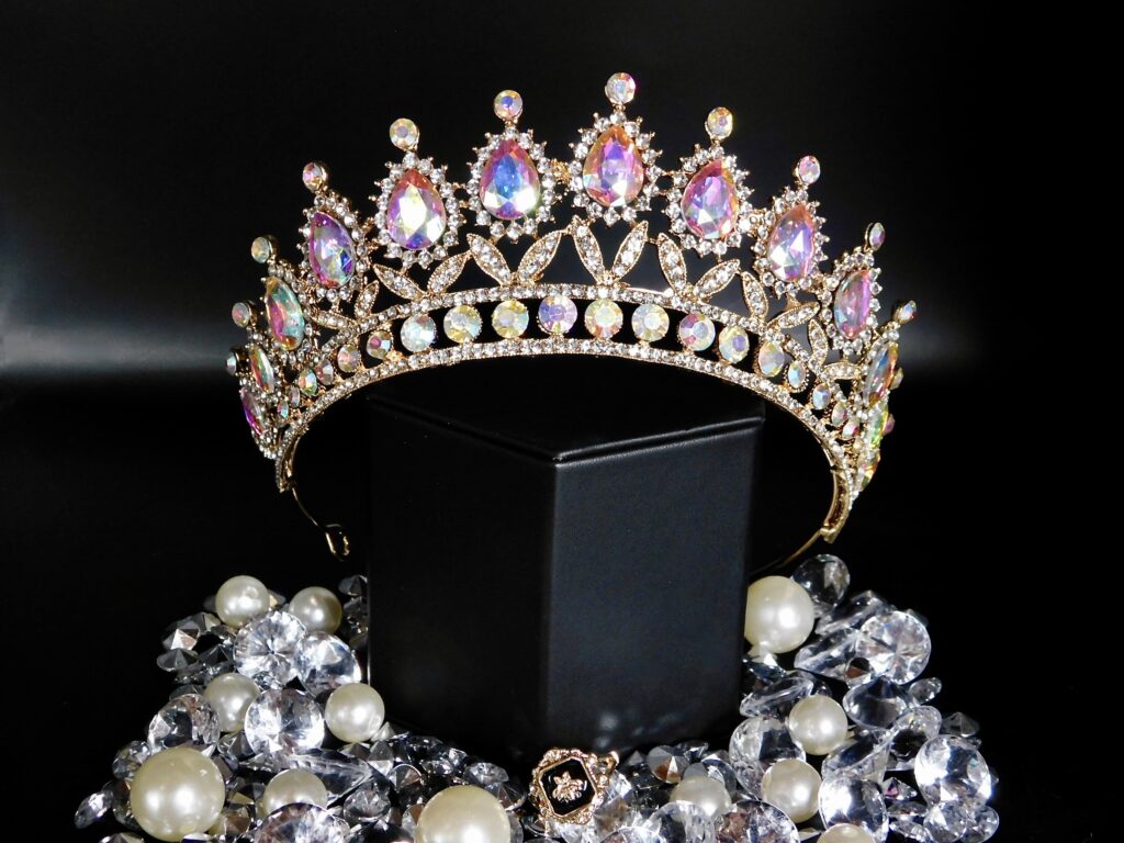 Lover Charlotte Tiara - Queen Bee Crown Company