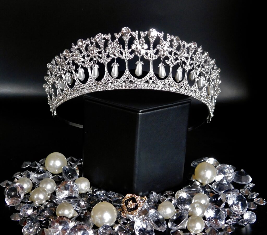 Queen Mary Lover’s Knot Tiara- replica - Queen Bee Crown Company