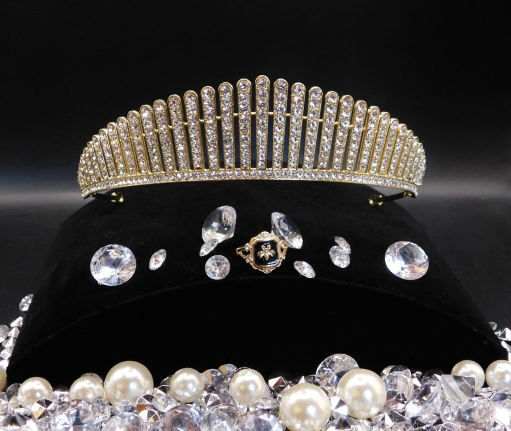 Royal Replicas - Queen Bee Crown Company