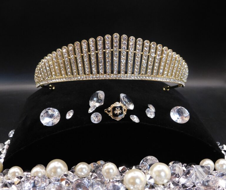 Royal Replicas - Queen Bee Crown Company