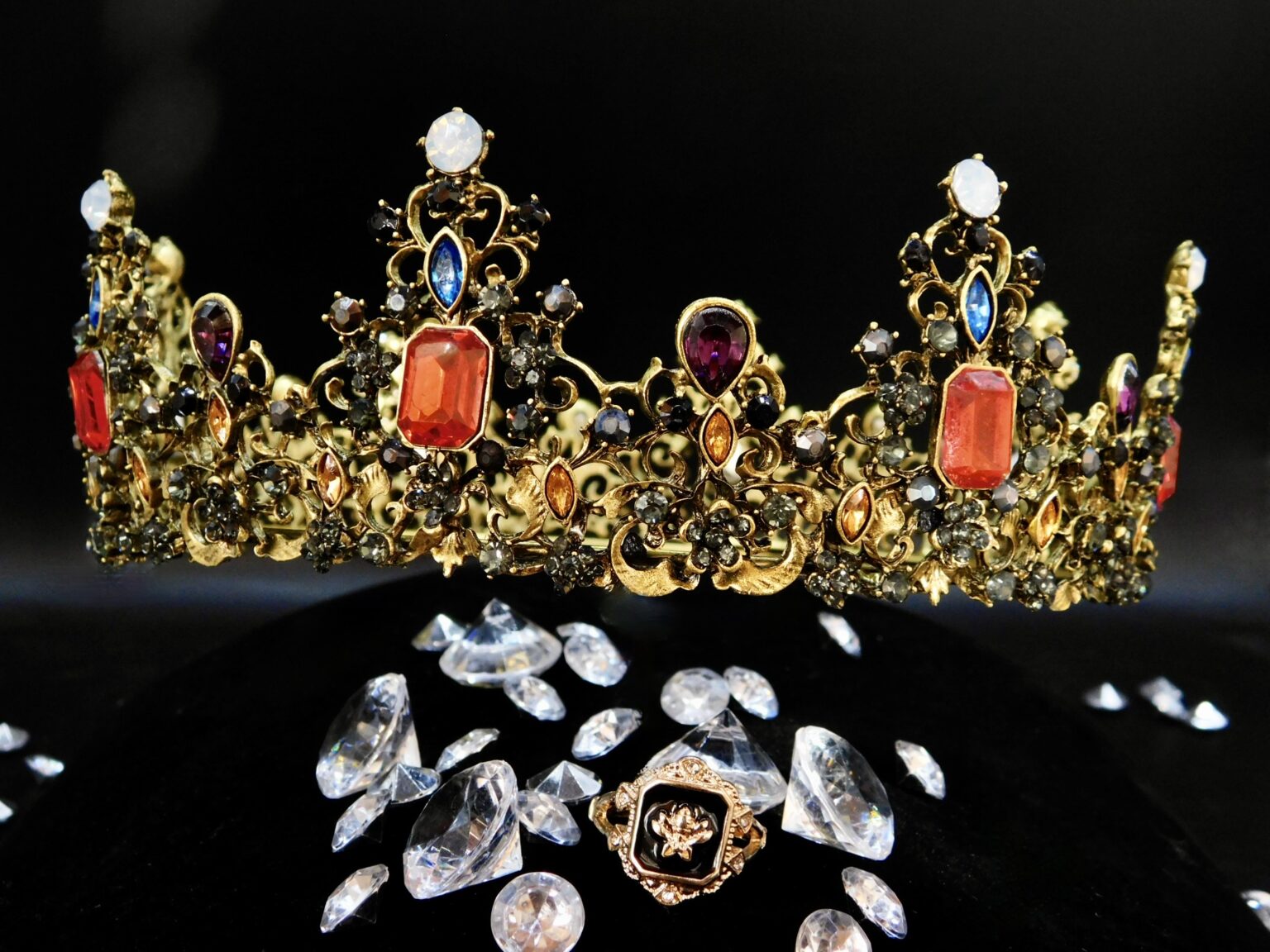 King Crowns - Queen Bee Crown Company